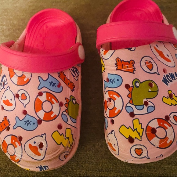 CROCS | Shoes | Crocs Girls Fun Lab Size 5 Pink Clogs Sandals | Poshmark